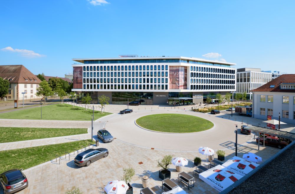 V8 Hotel I Was erwartet mich im Oldtimer-Hotel?